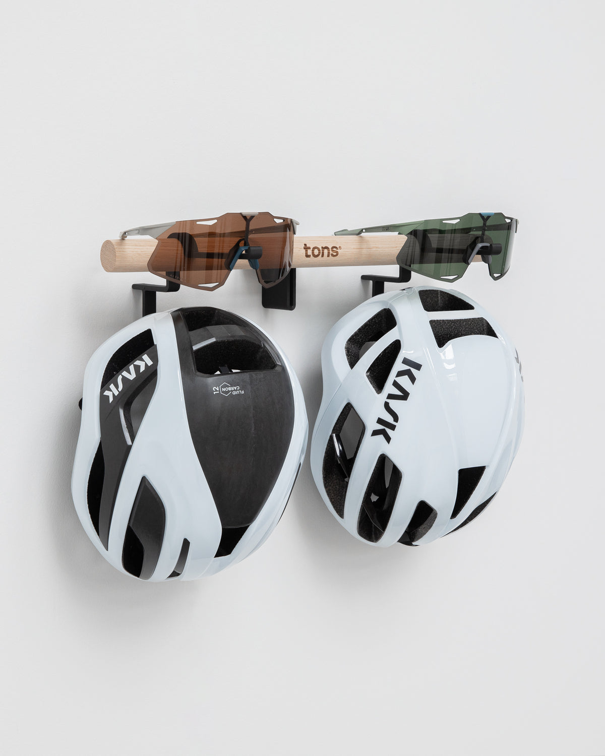 Tons Bar — storage for cycling shoes, helmets and sunglasses