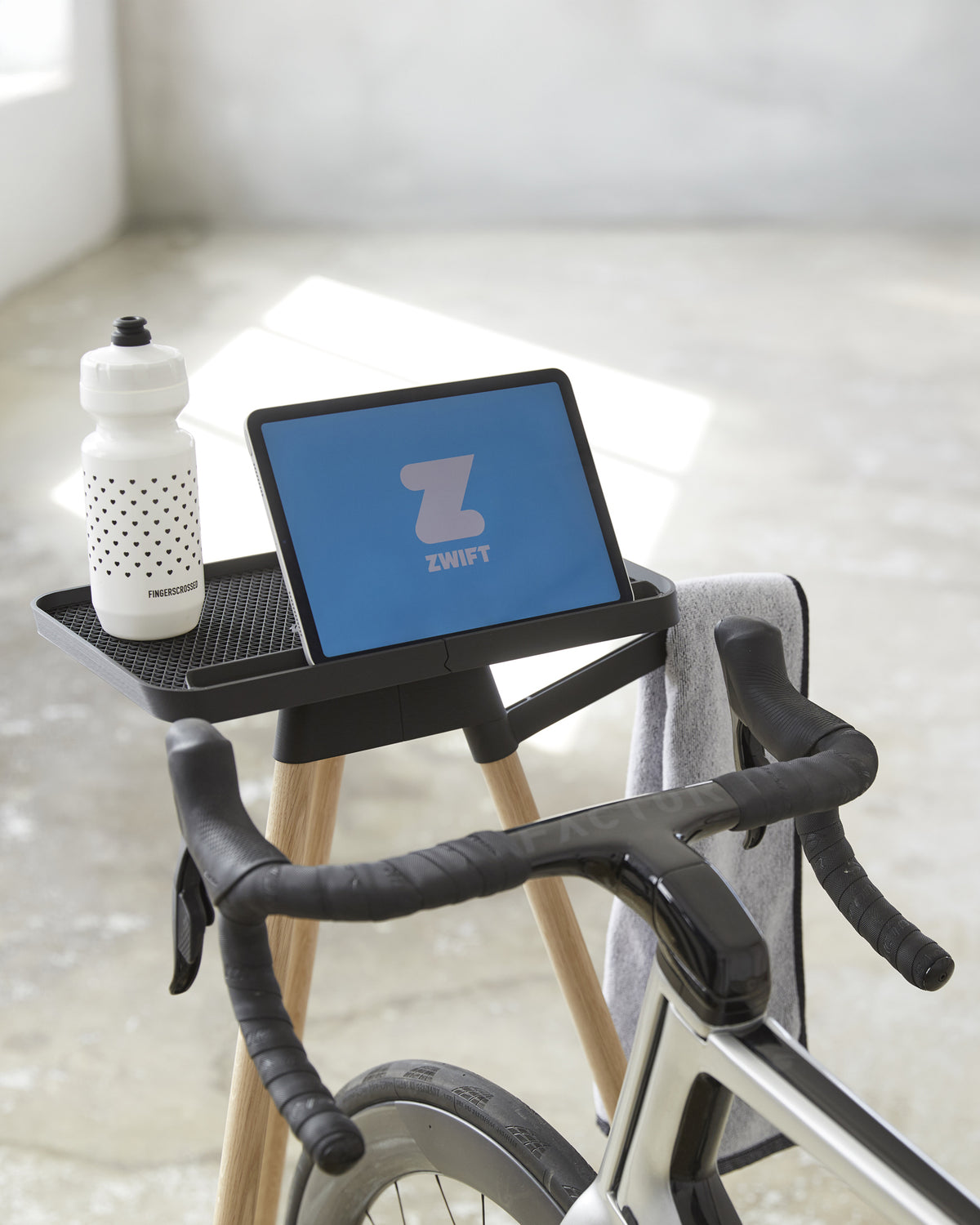 Tons Race Table for Zwift - fits ipad and smartphone / iphone