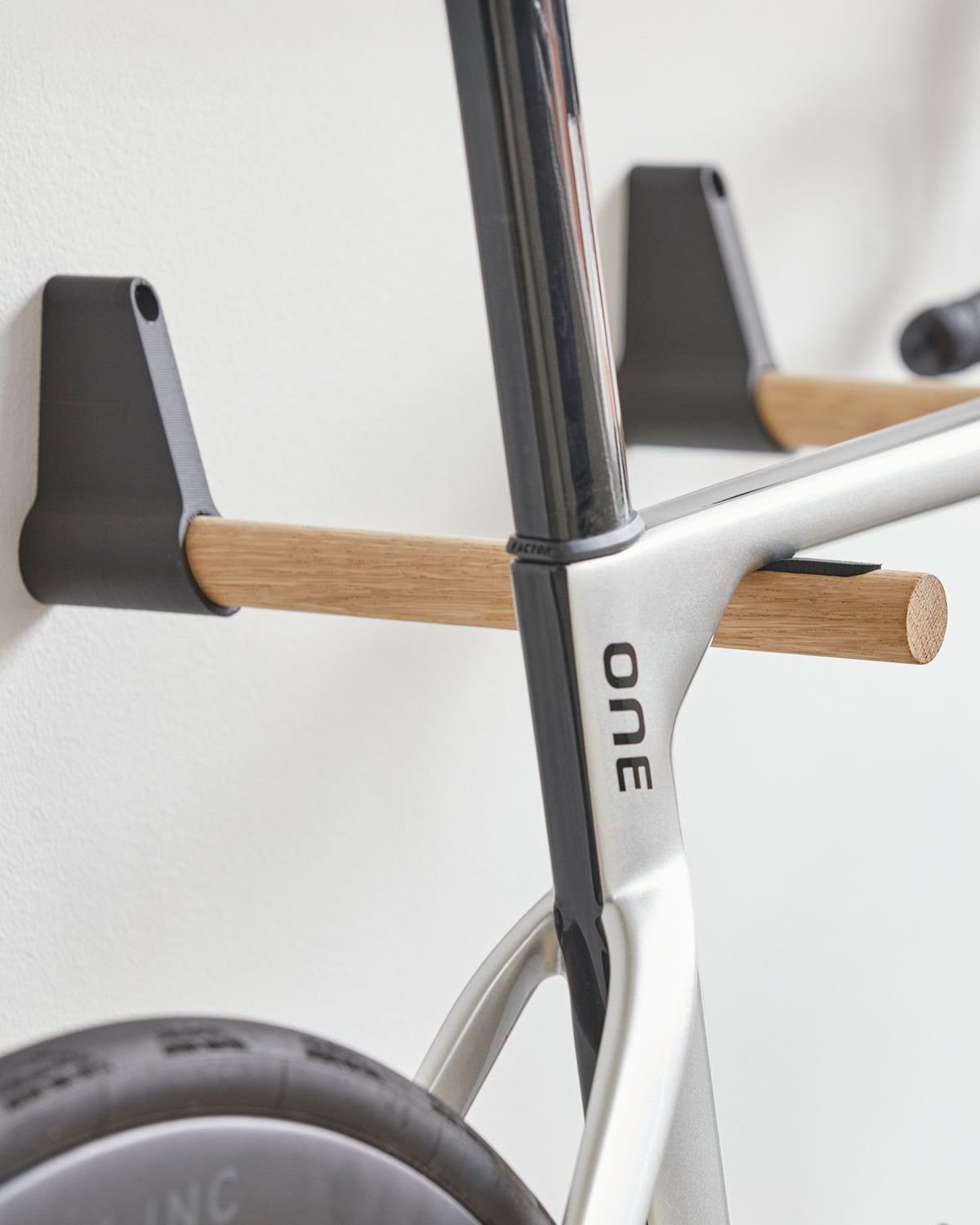 Road bike and gravel bike wall mount rack from Tons
