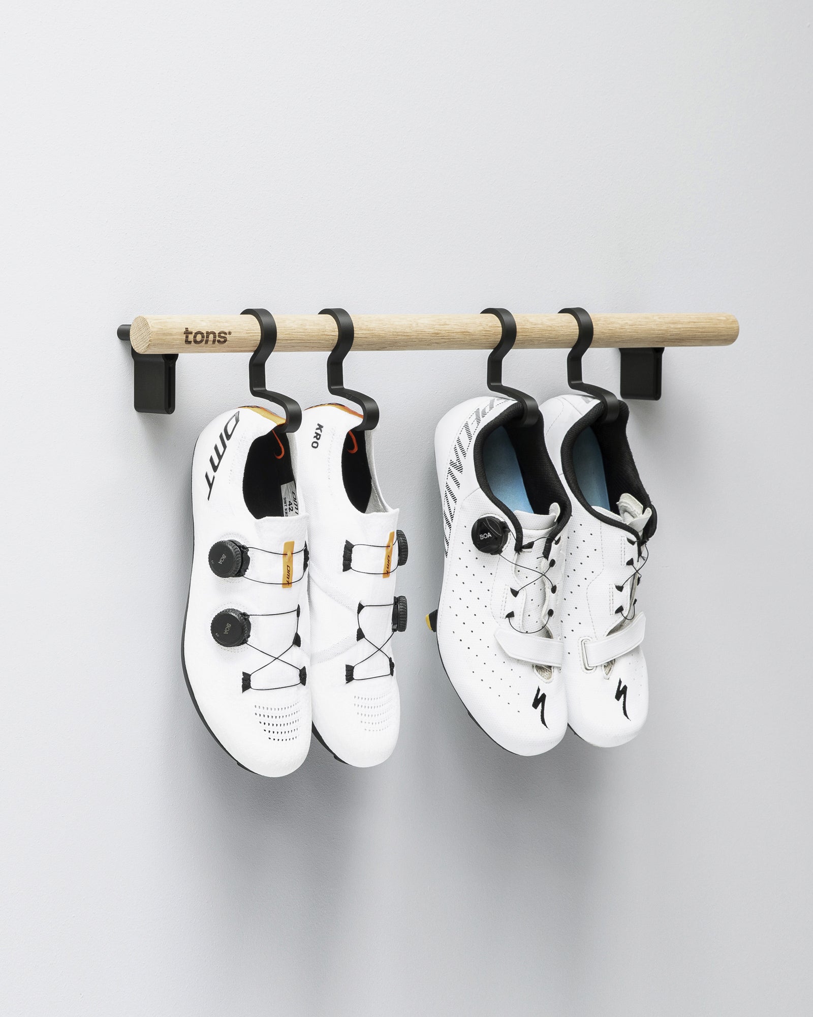 Tons Bar — storage for cycling shoes, helmets and sunglasses