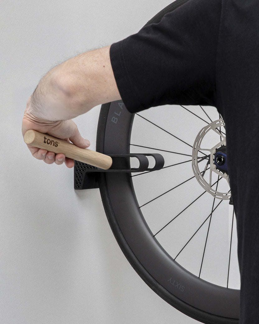 Road, gravel and MTB bike wall mount rack from Tons